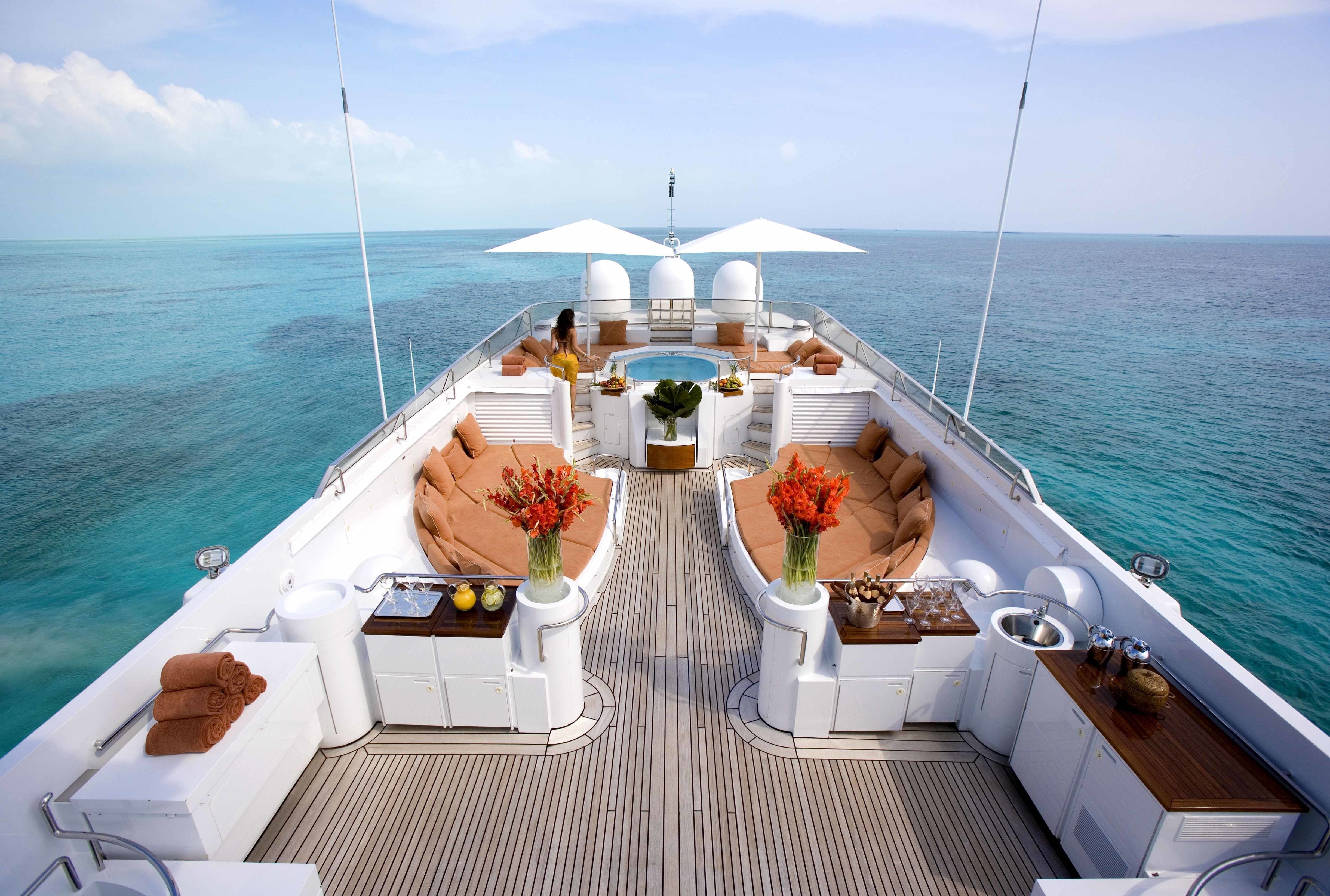 Yacht BAD GIRL, Brooke Yachts | CHARTERWORLD Luxury Superyacht Charters
